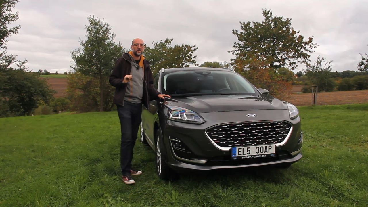 Ford Kuga stárne, i když pořád jezdí skvěle. Jeho cena ale mnohé ...