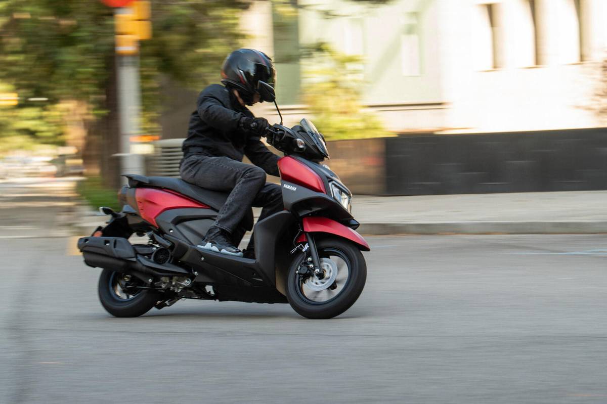 Foto: Malý skútr za 55 tisíc? Novinky Yamaha pro rok 2024 jsou ...